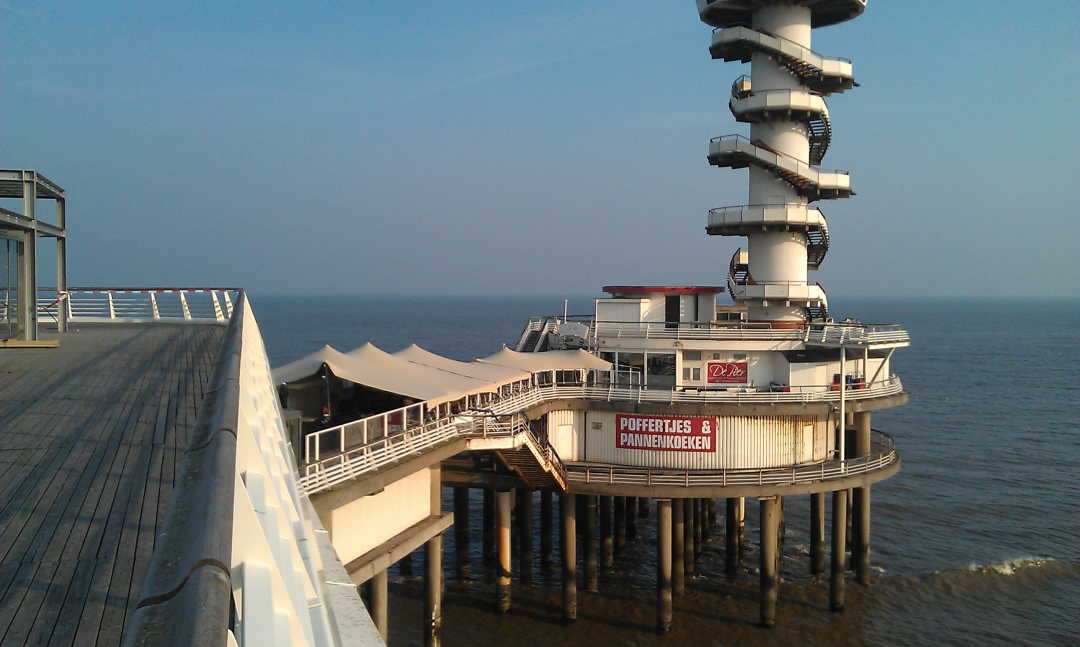 Custom Tents & Shade Sails | RHI Stretch Tents